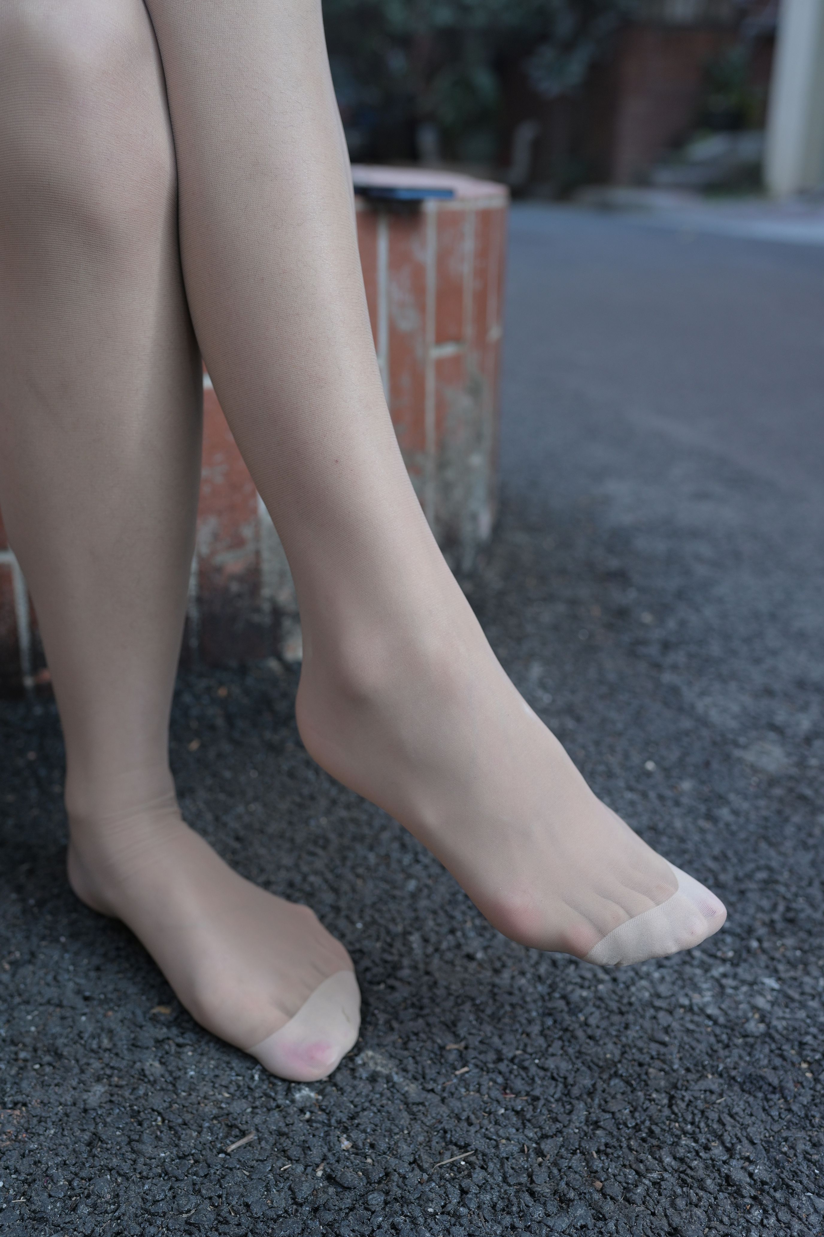 F65.东山口的美女.7.92G - 库里丝